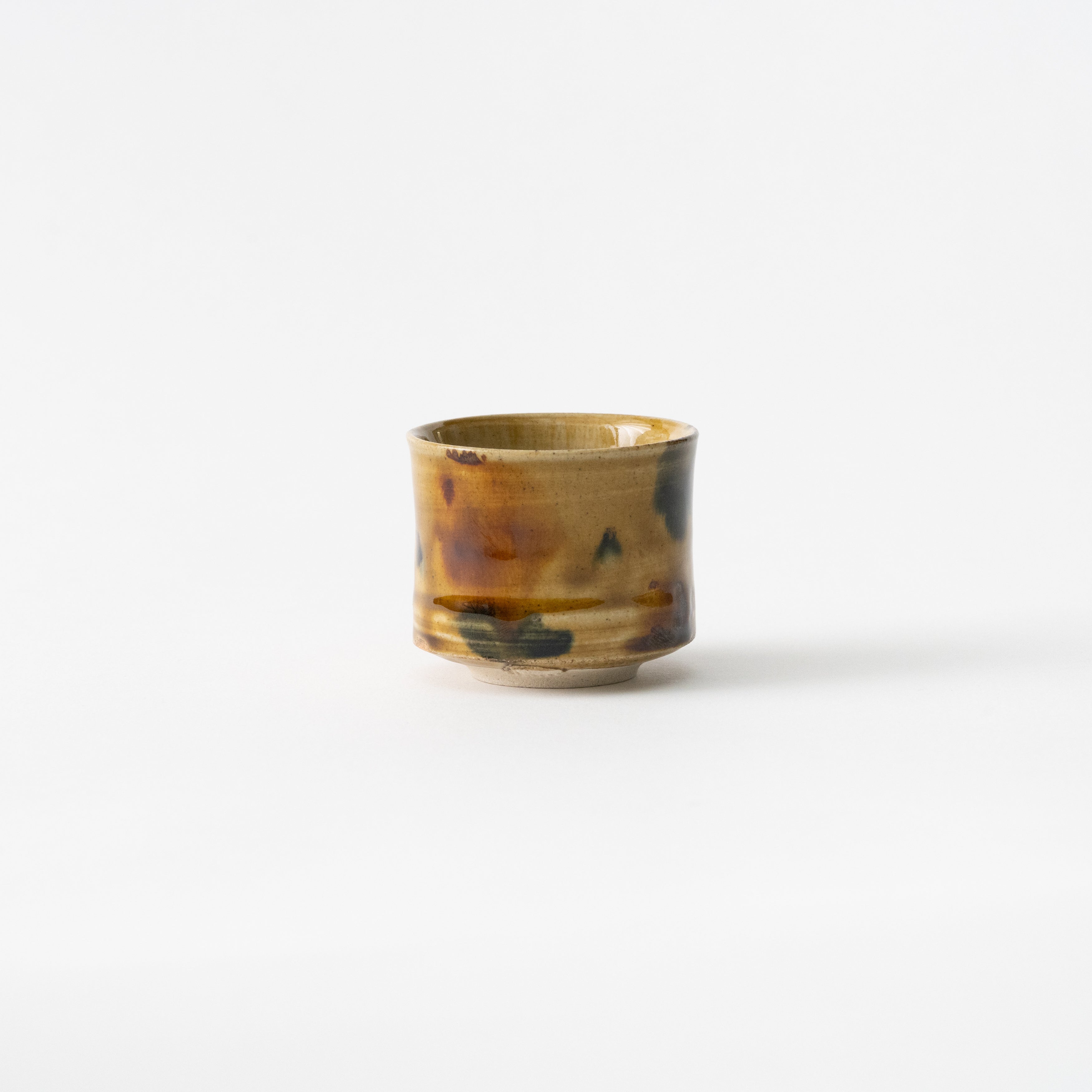 Sho Kumamoto / Yusai Sake Cup (Amber) – HULS GALLERY TOKYO | 現代工芸ギャラリー